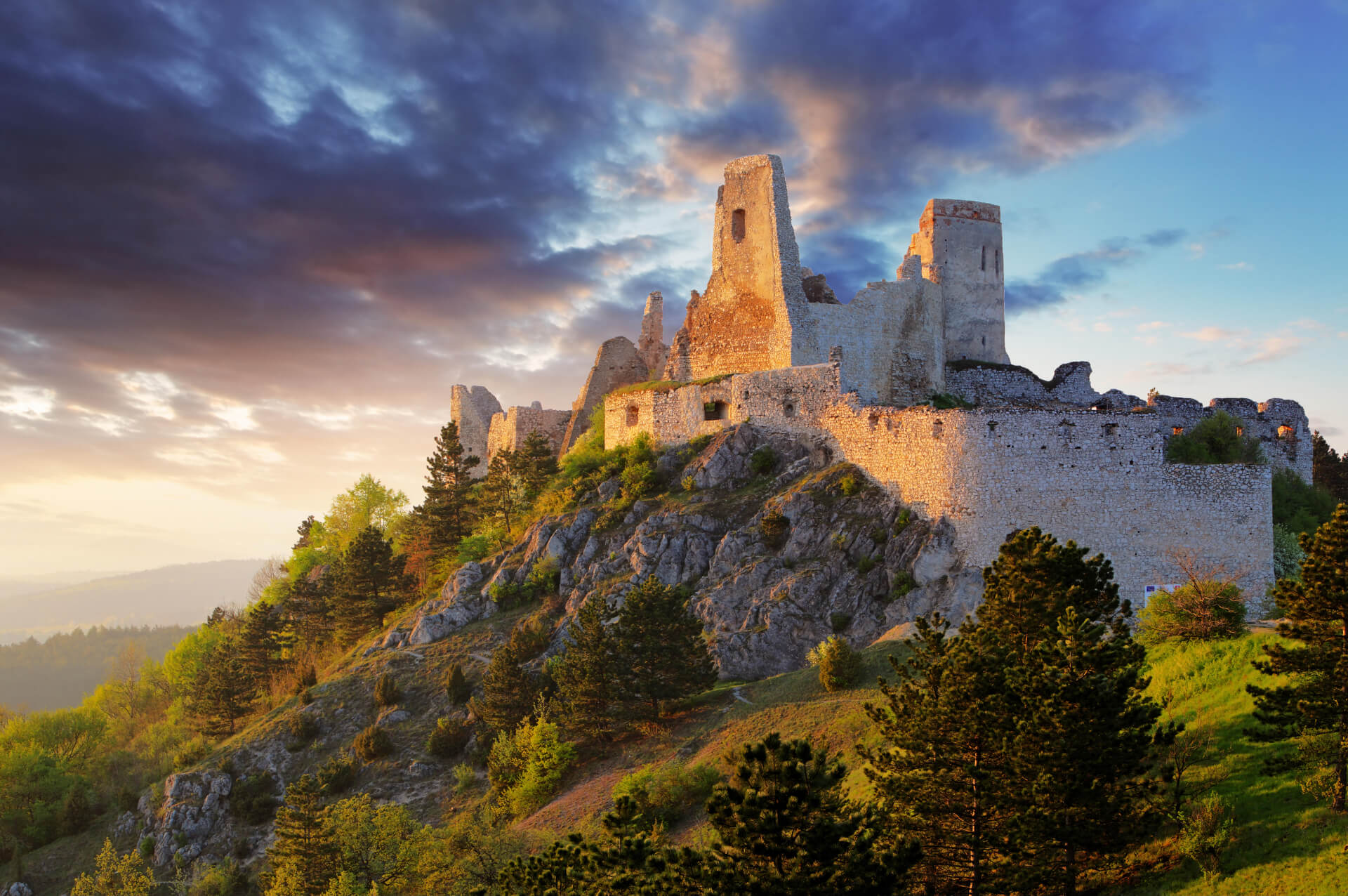 10 most beautiful castle ruins in Slovakia - Slovakia.travel