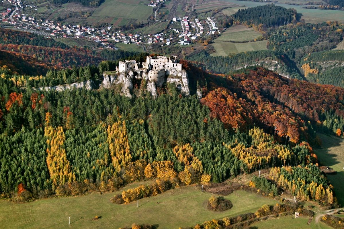The Lietava Castle - Slovakia.travel