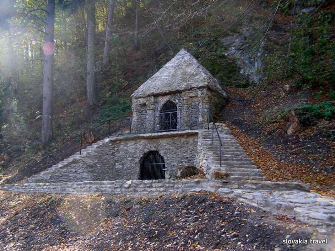 Nobiliary Ice Cellar in Vlachovo - Slovakia.travel