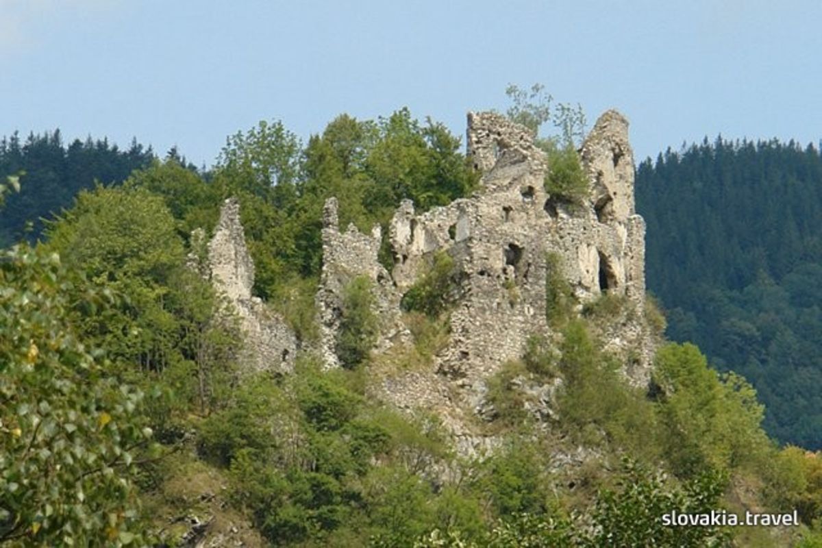 Starhrad Castle - Slovakia.travel
